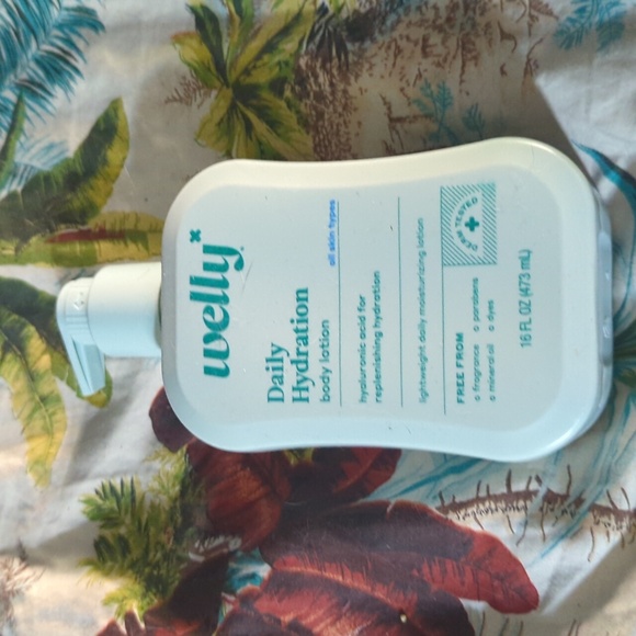 Welly | Skincare | Welly Daily Hydration Body Lotion New | Poshmark